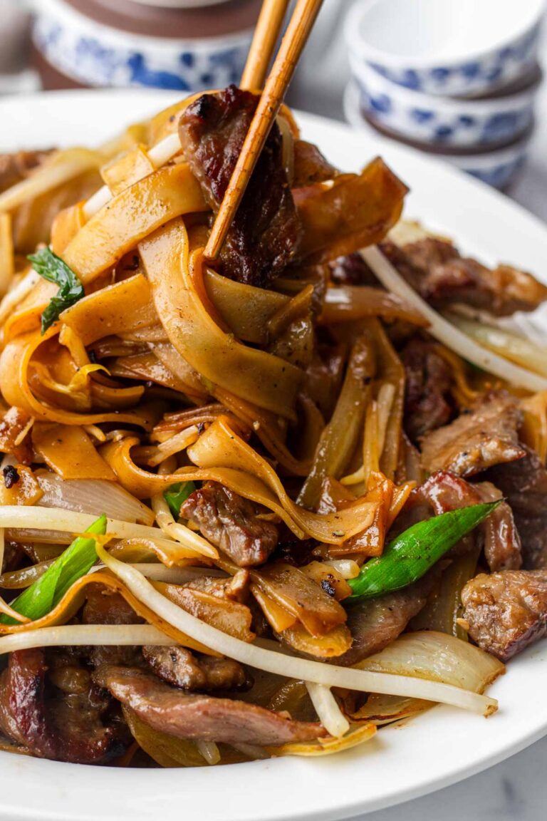 Cantonese Beef Chow Fun - Cooking For My Soul